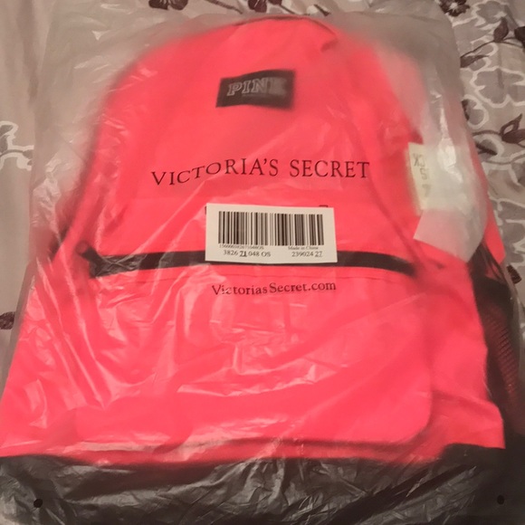PINK Victoria's Secret | Bags | Bnip Victorias Secret Pink Campus ...